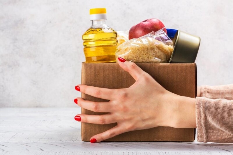 13 Random Acts of Kindness Statistics - DreamMaker