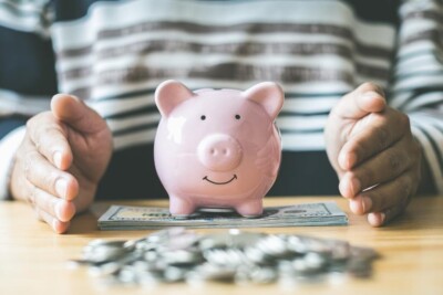 23 Worldwide Saving Money Statistics (2023) - DreamMaker